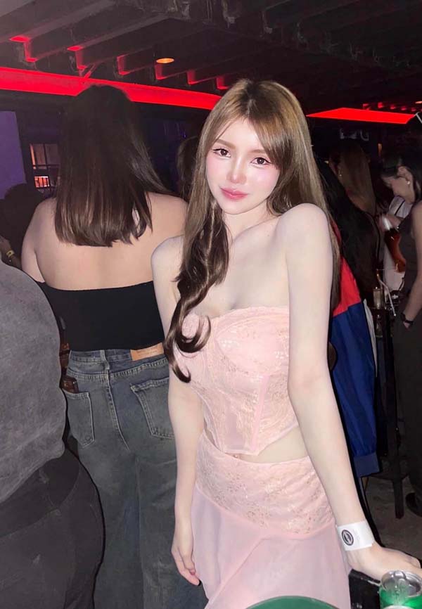 Pu Preaw แจกวาร์ป ปูเปรี้ยว สาวหมวย อกโต สงกรานต์ เด็ดจัด แซ่บ 18+